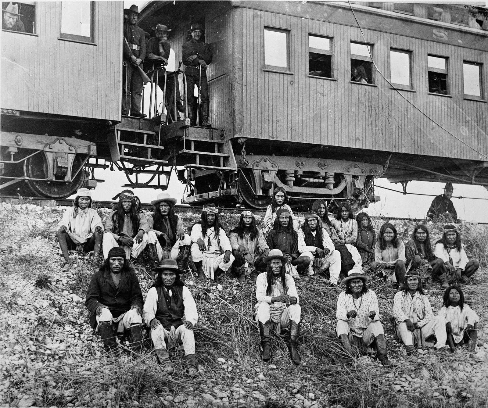 Geronimo and the Chiricahua Apache » People of One Fire